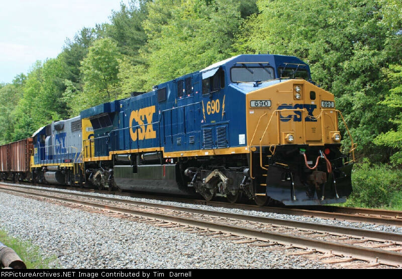 CSX W075 ballast train